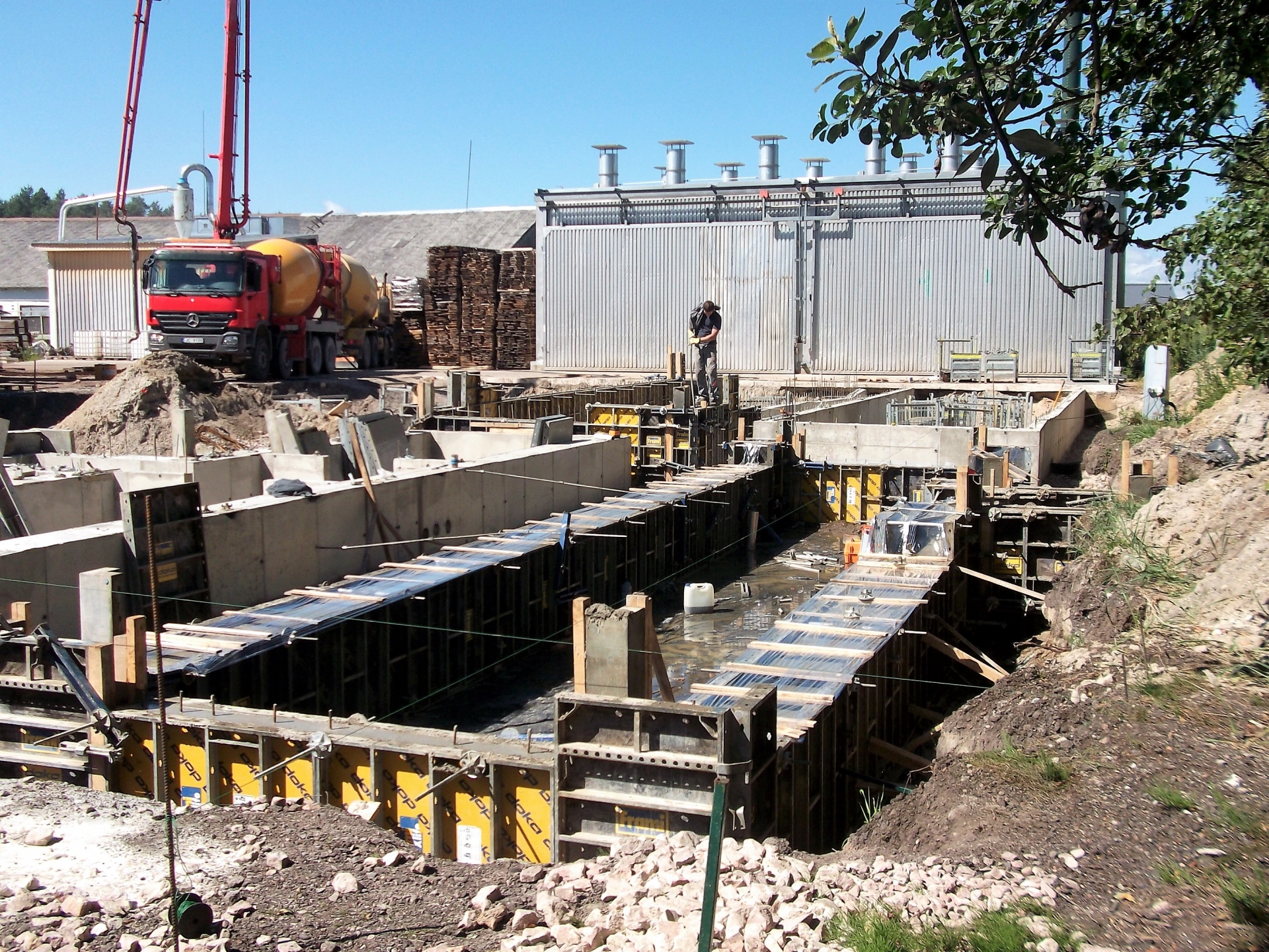 concrete construction for equipment